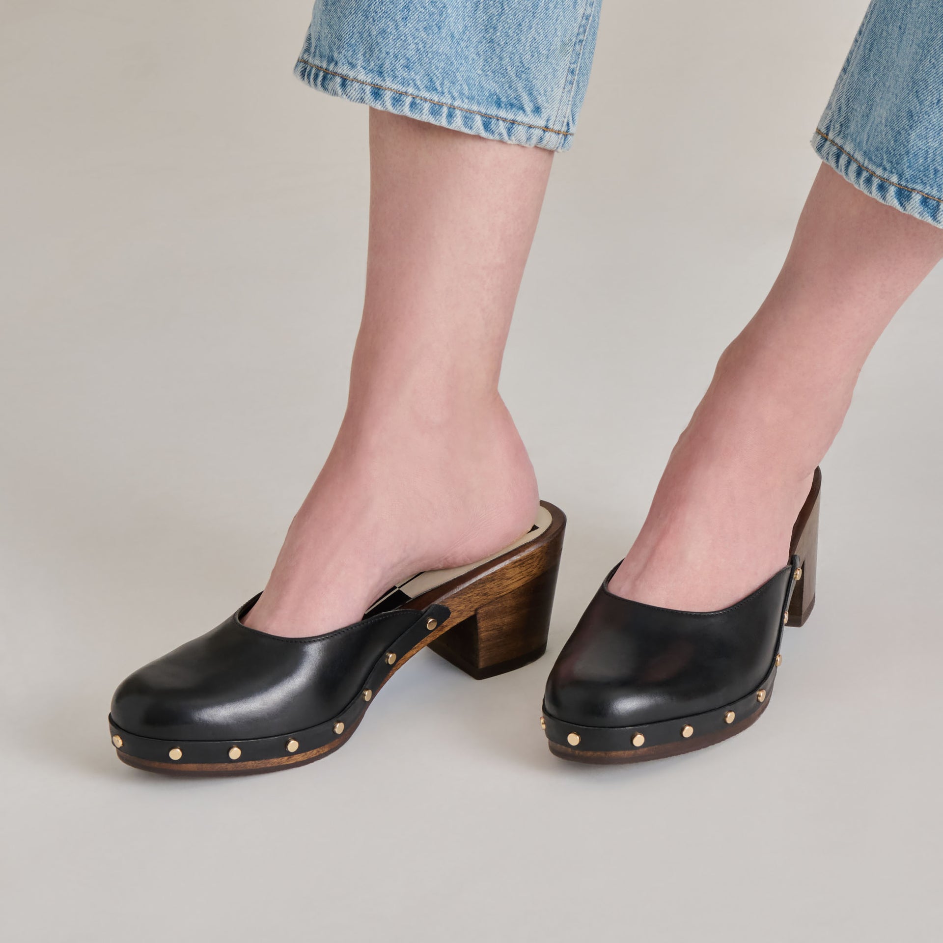 CAMYN HEELS BLACK LEATHER – Dolce Vita