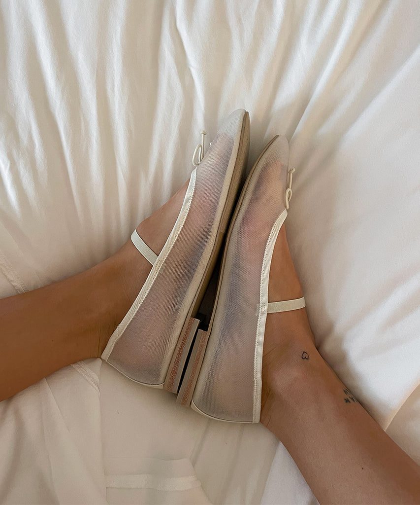 CADEL BALLET FLATS IVORY MESH – Dolce Vita